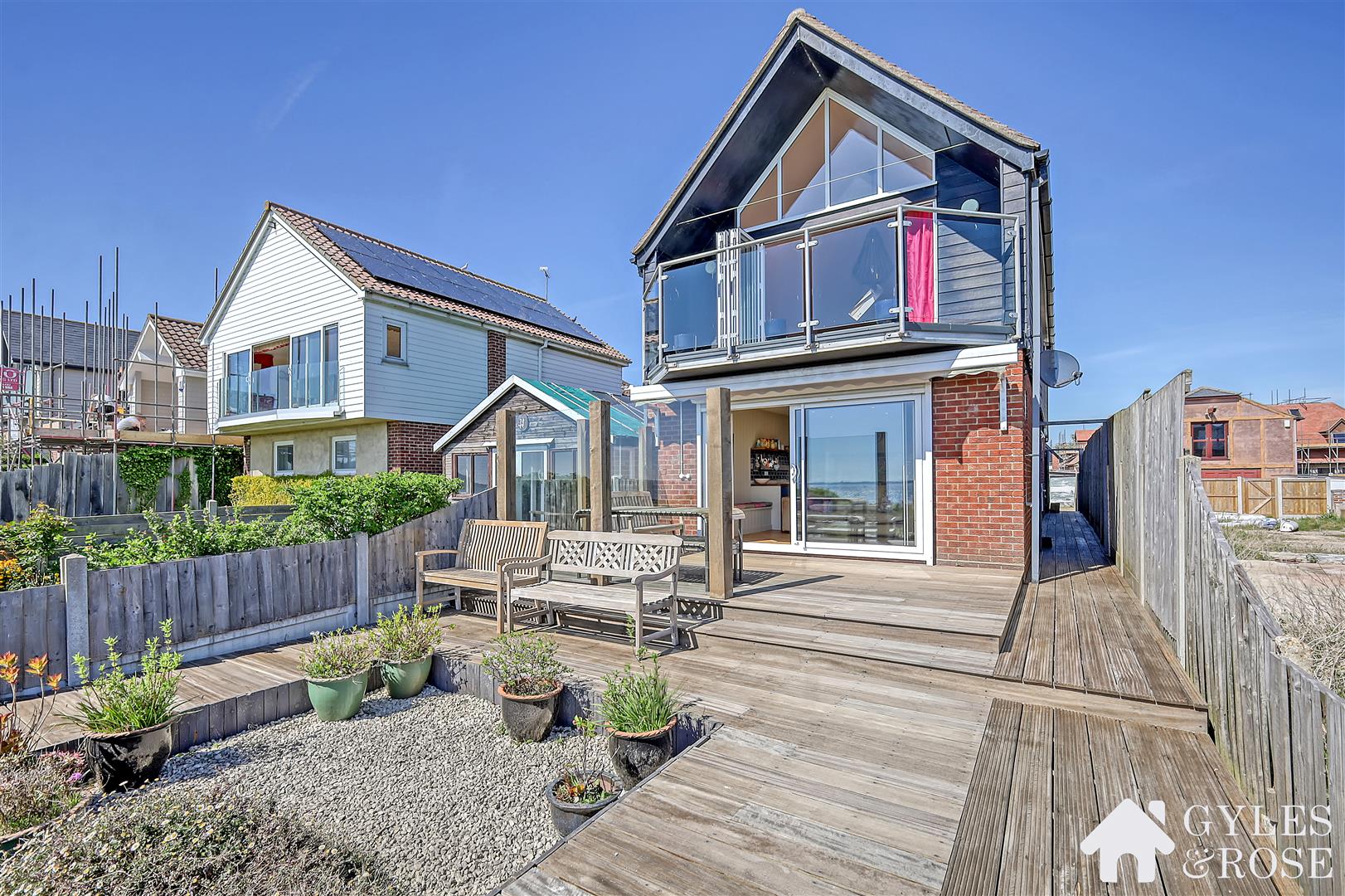 Kingsland Beach, West Mersea - Gyles & Rose